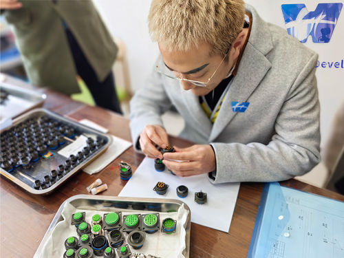 New employees observation and learning